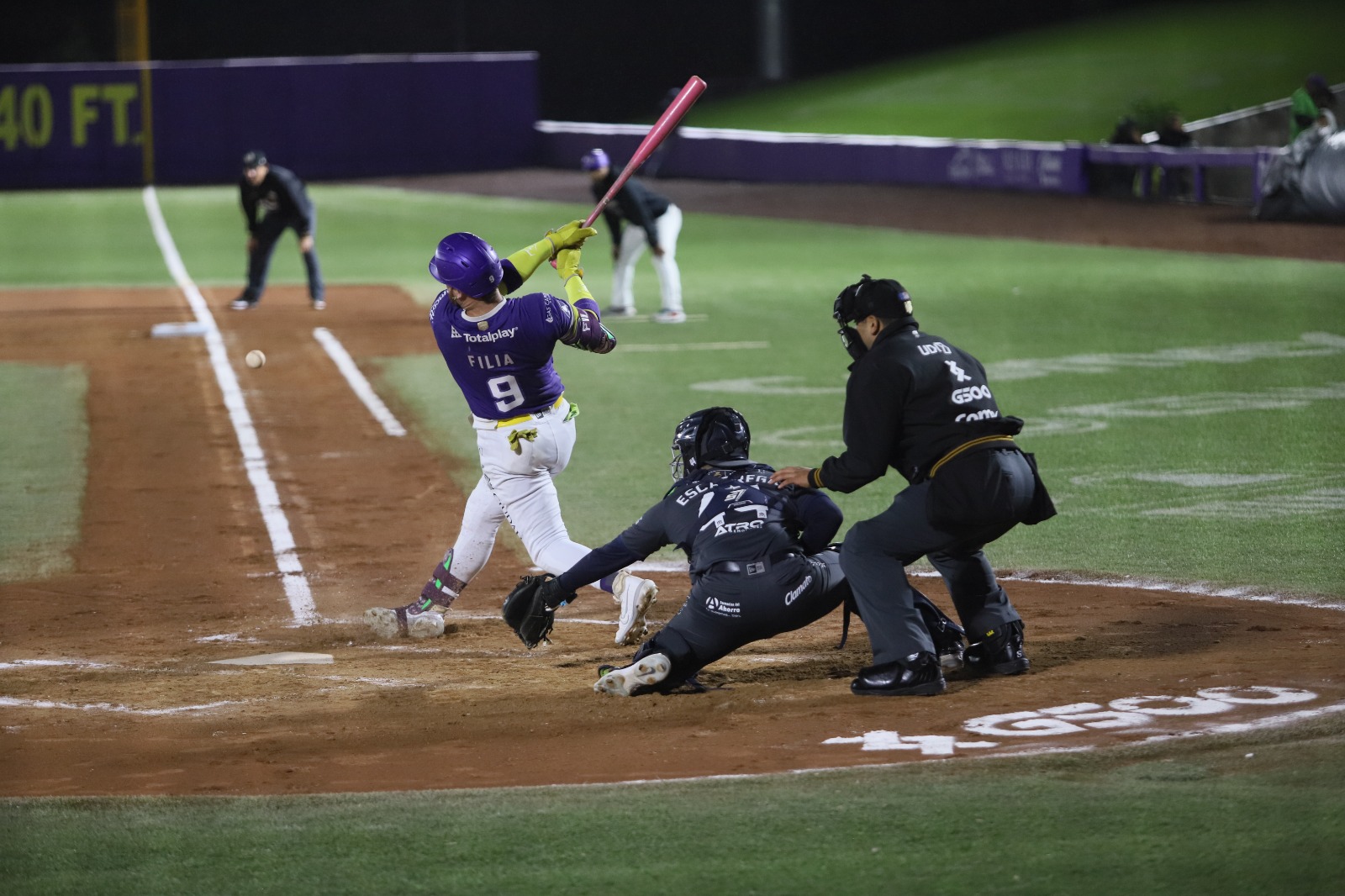 Conspiradores se lleva la doble cartelera sobre Sultanes